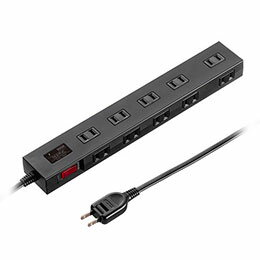 小型ACアダプタが差し込める10個口マグネット付きタップ。雷ガード、一括集中スイッチ&ブレーカー付き。5m・ブラック。●小型ACアダプタが差し込める(差込口ピッチ45mm)10個口電源タップ。iPadなどのタブレットの充電器接続に便利です。...