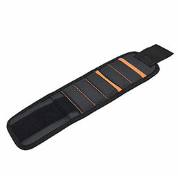 ネジやビス、工具等の小物を手元に吸着マグネットを搭載したリストバンドです。 マグネットでネジやビス、工具などをピタッと吸着。 マグネットからサッと取り外しできるので作業効率がアップします。 また、常に目に触れる位置に留めておけるので、付け忘...