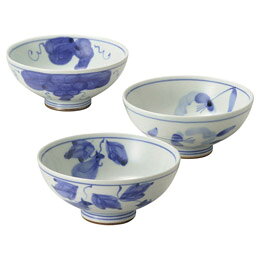 林千作 古伊万里青磁絵茶漬3客揃古伊万里青磁絵の藍色の濃淡を丁寧に職人さんが仕上げました。本格的な手書きの器です。●サイズ:径11.8×5.3cm ●材質:陶磁器 ●本体重量:約700g ●生産国:JPN ●注釈:※職人さんにより一つ一つが...