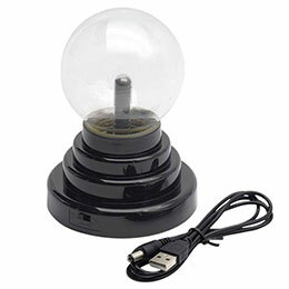 球体の内側で揺らめく美しい光線が、球の表面に触れた指先に集まるUSBプラズマライト。USB&電池両対応。本製品はUSB電源または単4電池×4本で利用できるインテリアライトです。 球体の内側で揺らめく美しい光線が、球の表面に触れた指先に集まり...