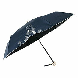 裏ブラックコーティングシリーズ/遮光&遮熱に優れた晴雨兼用折りたたみ傘2023s/s一番人気だった黒コーティング晴雨兼用傘の「窓辺の猫」がリデザインして新たに登場です! 窓辺にいる猫さん2匹が会話しているシーンを刺繍で表現してみました。裾が...
