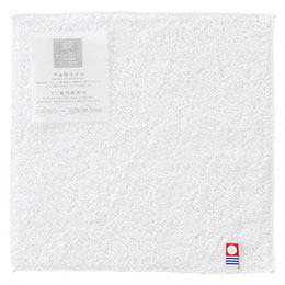 タオルハンカチ本体(約200×200mm)×1メーカー品番 : E-31315 内容物 : 本体(約200×200mm)×1 素材 : 綿100% 生産国 : 日本 パッケージ形態 : タトウ式ケース 箱サイズ : 約110×110×18m...