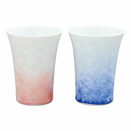 京焼・清水焼 花結晶(白地青赤) ペアフリーカップシンプルな器体を華やかに彩る結晶釉が特徴的なフリーカップです。メーカー品番 : KTA957 内容物 : フリーカップ(約240ml)(約φ80×110mm)×2 素材 : 磁器 生産国 :...
