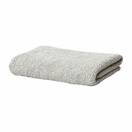 ミニバスタオルサイズ(100×40cm)で、薄手なのにふわふわ&秒速吸水。一般的な糸の約6倍の吸水力。お肌と髪にやさしい綿100%。●素材 : 綿100% ●保証期間 : 90日 ●生産国 : ベトナム