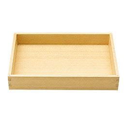 白木ギョーザバット 身 大サイズ (約47×36.2×H5cm)ギョーザを保管するのに適した箱です。 身は積重ねができます。 身と蓋、それぞれでお求めください。 イメージの布は付いていません。●サイズ : 約47×36.2×H5cm ●保証...