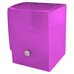 大切なカードをしっかり収納。軽くて丈夫でデッキの持ち運びに便利。