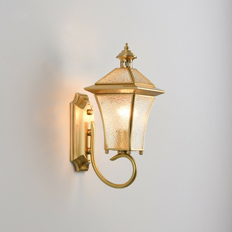 玄関や門灯に取り入れれば、さらにセンスアップできるはずです。 玄関先などを、おしゃれでクラシカルな雰囲気に一変してくれます。 シンプルなインテリアはもちろん、北欧風やレトロ感のある場所にも。 重厚な存在感とノスタルジックな雰囲気が魅力です。...