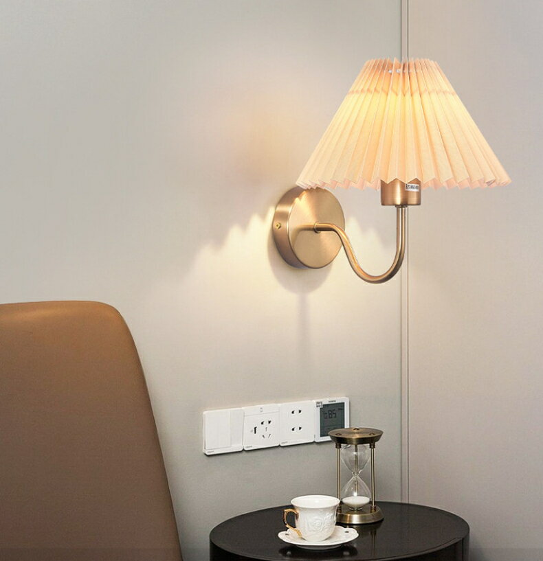 ブラケットライト 壁掛け照明 ブラケット レトロ 室内照明 壁掛けライト 照明器具 led照明 ウォールライト 玄関照明 間接照明 おしゃれ リビング 階段 寝室 ダイニング 店舗 カフェ バー 廊下 さりげなくかわいい照明、 最小限の装飾...