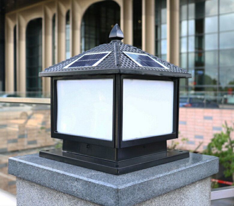 ソーラーライト 照明器具 門灯 外灯 門柱灯 レトロ 庭園灯 LED照明 屋外照明 柱上付け照明 ガーデンライト スタンドライト 夜間自動点灯 ソーラー照明 IP55防雨 門柱灯 屋外照明で素敵にエントランスを演出! アンティーク 玄関照明...