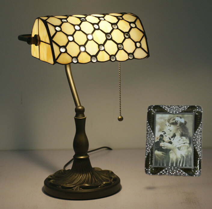 省エネ、低消費電力で，居間用・寝室・書斎の照明、装飾に最適。 LED 照明が室内を素敵に演出！ テーブルライト スタンドライト 照明 卓上ライト 照明器具 書斎 寝室 間接照明 おしゃれ 北欧 モダン インテリア デスクライト テーブルライ...