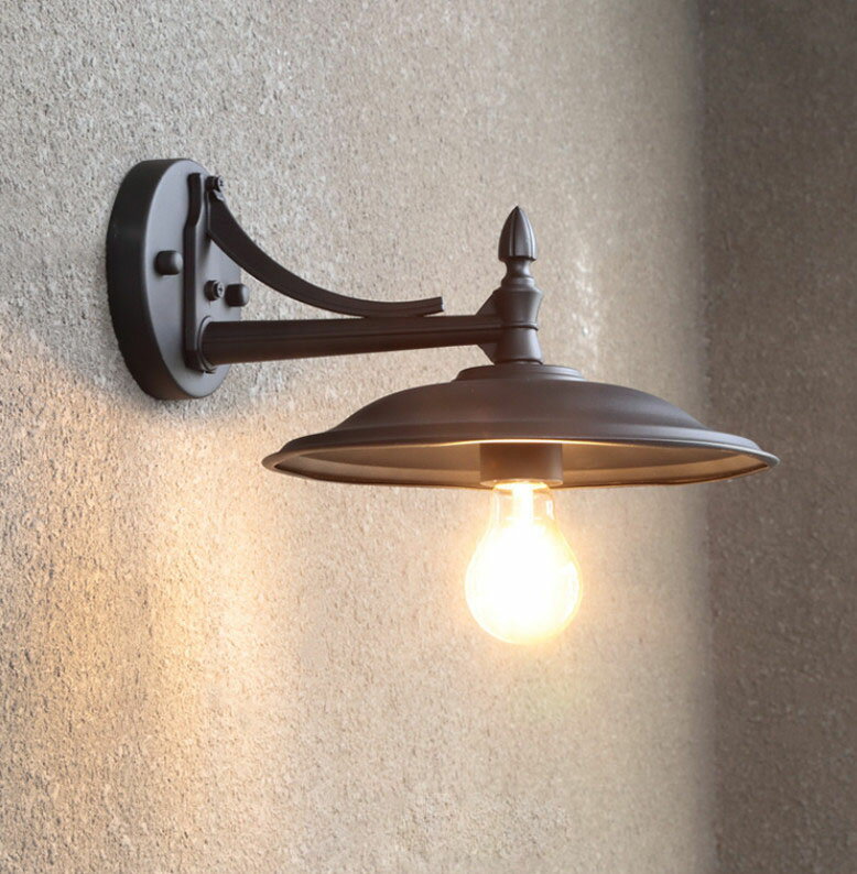 屋外照明 防雨 インテリア ヴィンテージ 照明 ！照明だけでなく、装飾機能も持っています。 お洒落なインテリアライトとしても広くご使用いただいています。 ヴィンテージ感溢れるおしゃれなインダストリアルランプです。インダストリアル好きにはたま...