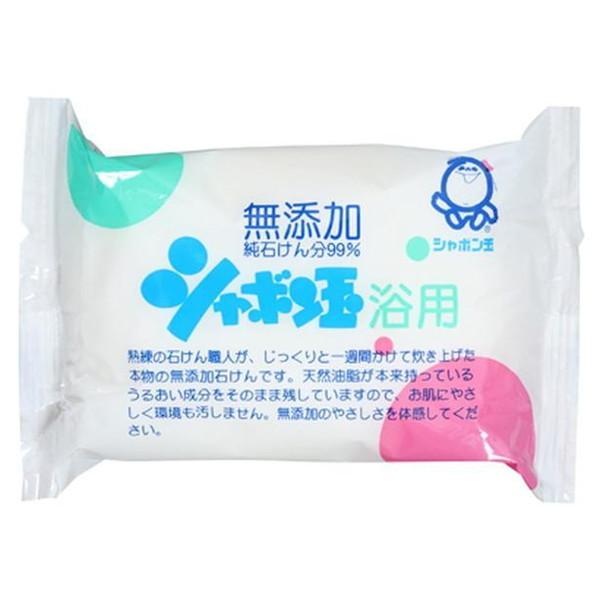 熟練の石けん職人が1週間かけて炊き上げる製法(ケン化法)で作った無添加の浴用石けん。 シャボン玉石けんのロングセラー商品で確かな洗浄力とやさしい洗いあがり。 天然油脂の保湿成分がお肌を自然にしっとり洗い上げ、敏感肌の方にも安心。 豊かな泡立...