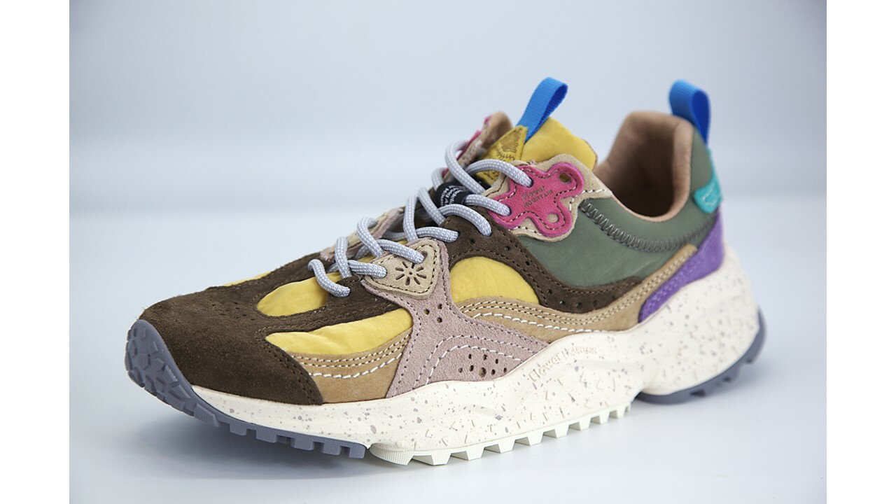 商品情報素材/材質アッパー:ピッグレザー+ナイロンアウトソール：EVA×ラバーサイズ/寸法その他商品説明注意ー色落ち・色移行についてー革の風合いを大事にした仕上げのため、摩擦や水濡れ、長時間の接触などによって色落ち・色移行する場合があります...