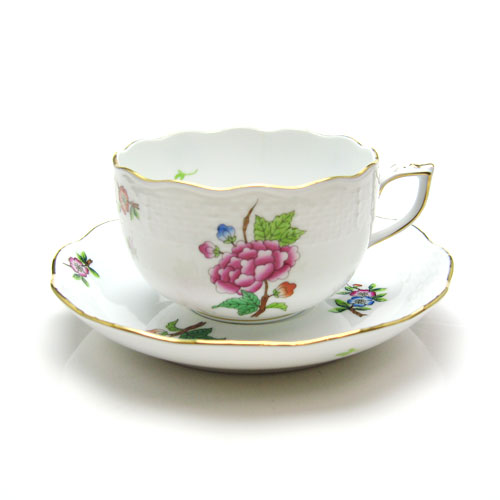 ◆商品仕様 生産国 ハンガリー （Made in Hungary） 素材 磁器 （Porcelain） サイズ 口直径 約8.9cm / 高さ 約5.4cm ソーサー直径 約14cm 容量 約200ml ブランドBOX 付属しておりません。...