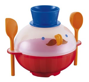 製品サイズ：160×198×163mm製品重量：209g包装込重量：300g箱寸法：131×157×156mm材質：フタ・鼻・ヘラ・スプーン/ポリプロピレン（耐熱温度120℃/耐冷温度-20℃）、　　　受け容器/ポリスチレン（SPS）（耐熱...