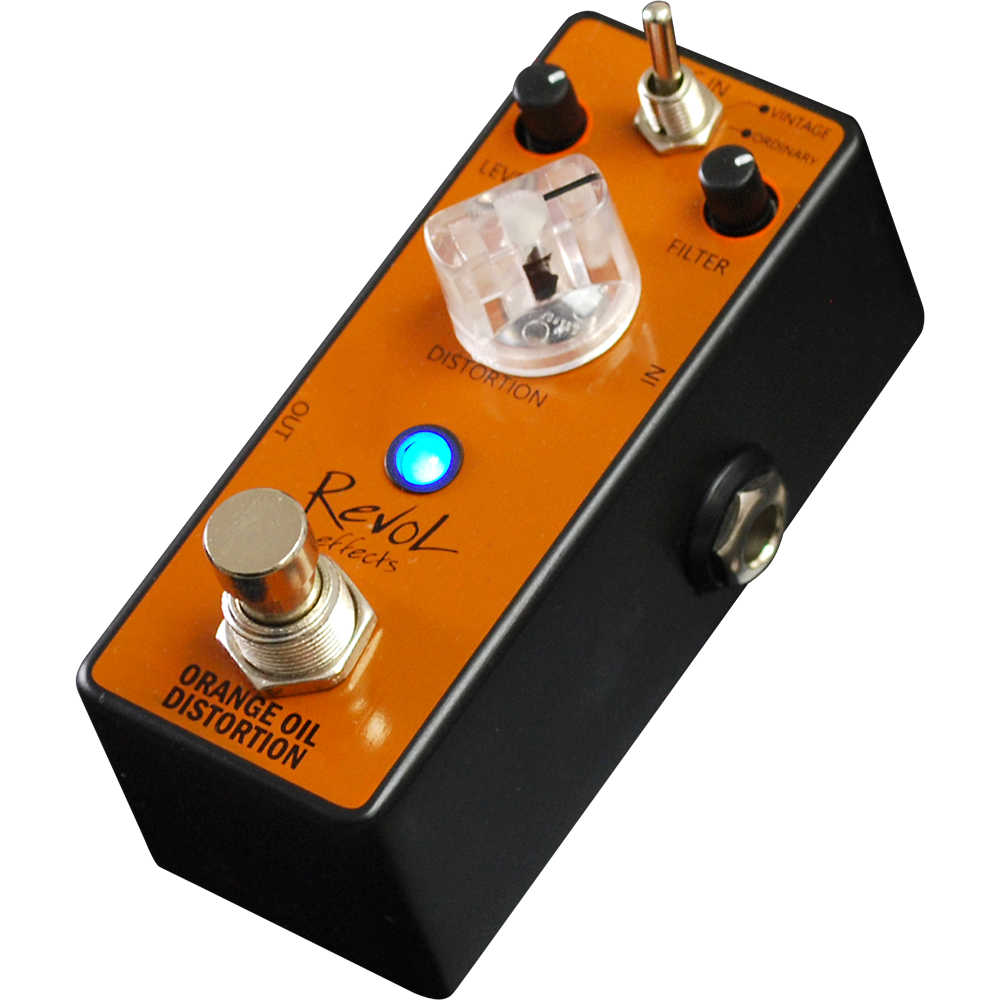 RevoL effects ORANGE OIL DISTORTION EDS-01 は、2つのモードを備えた王道ディストーションペダルです。 オリジナルの歪みに加え、ヴィンテージアンプをイメージした暖かみのあるメロウな歪みを再現します。