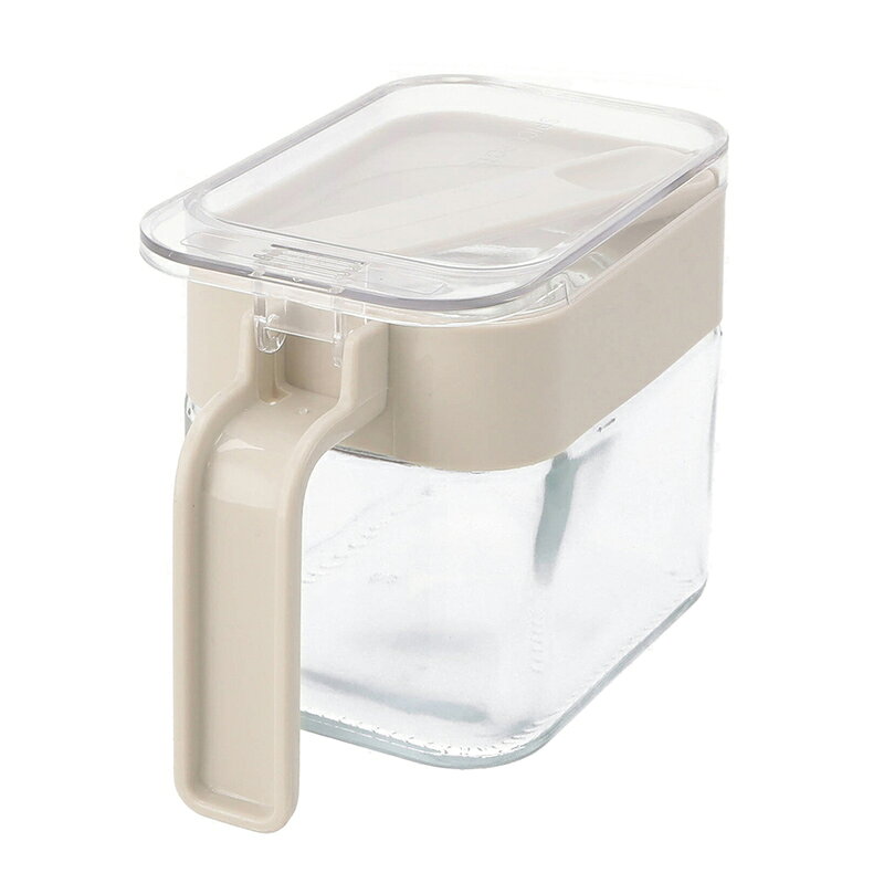 ＜不二貿易 スプーンが置ける調味料入れ 250ml 39268＞ ●優しく馴染むニュアンスベージュ 主張しすぎず、ほどよくおしゃれ。清潔感のあるキッチンにやさしく溶け込む、上品なベージュカラー。 ●ワンプッシュでパカッ！ 片手で押すだけでサ...