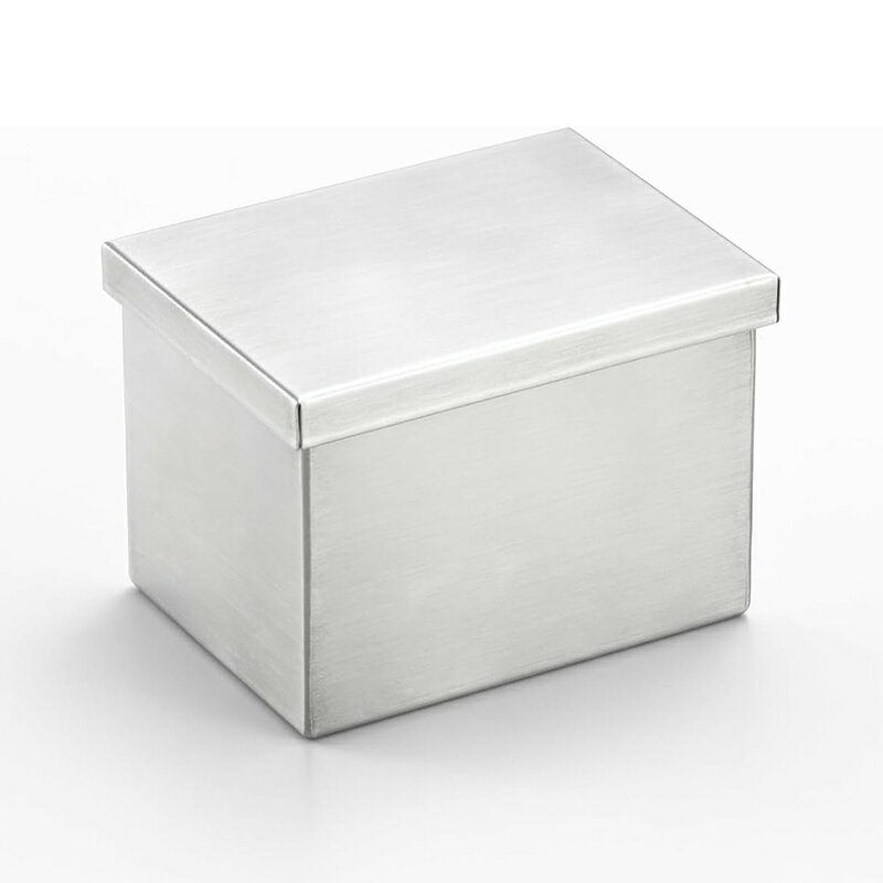 ＜ヨシカワ and ステンレス角缶 小 日本製 保存容器 アンド AN0219＞ 小サイズの角型缶。 ステンレス製なので食材を直接入れても問題ありません。 紅茶のティーバックやポーションを入れてテーブルに置いたり、フルーツなどをいれたりと多...