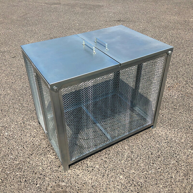 ※欠品等により遅れる場合は事前にご連絡いたします。●サイズ：W900×D610×H770mm ●材質：鉄(亜鉛メッキ仕上) ●重量：19.5kg ボルト・ナットで簡単に組み立てられます。犬・猫・カラスなどの被害がなくなります。亜鉛メッキを施...