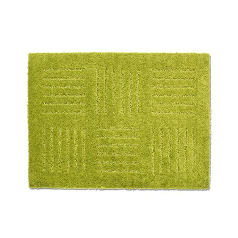 色: グリーン 本体サイズ:約45×60×1cm 素材・材質:ポリエステル100%、(裏面)アクリル樹脂 原産国:日本 裏面:吸着素材使用 ※ハサミでのカット不可 ●1枚1枚プラスしてつなげて使う「ピタプラス キッチンマット」なら、汚れた部...