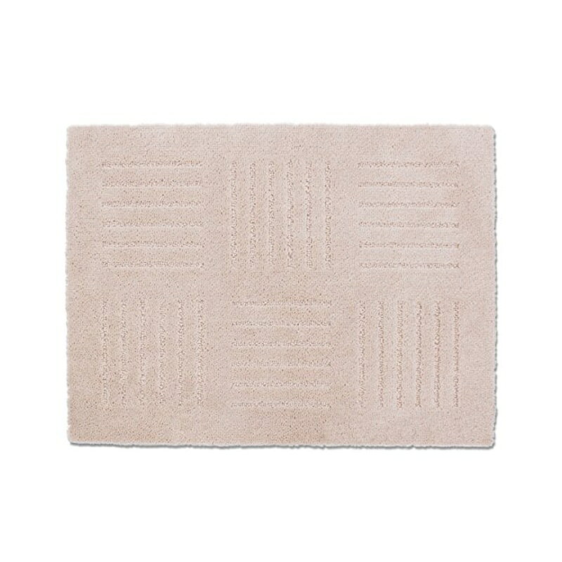 色: ベージュ 本体サイズ:約45×60×1cm 素材・材質:ポリエステル100%、(裏面)アクリル樹脂 原産国:日本 裏面:吸着素材使用 ※ハサミでのカット不可 ●1枚1枚プラスしてつなげて使う「ピタプラス キッチンマット」なら、汚れた部...