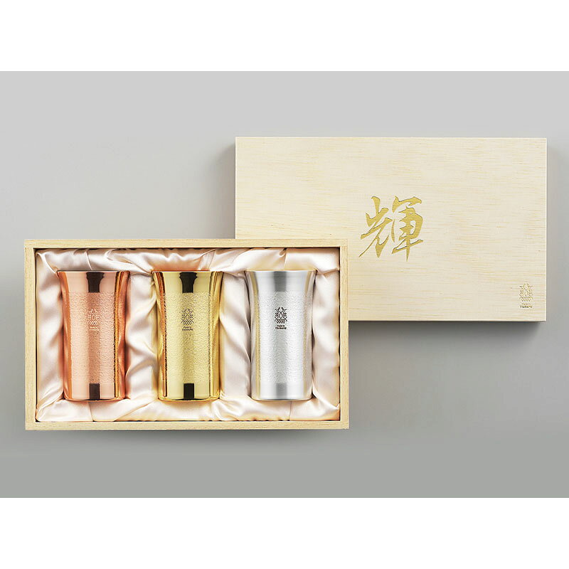 材質・仕様：純銅（金めっき・銀めっき・内面錫めっき） サイズ等：約φ53×95mm（約142g・150ml） 箱サイズ：約245×145×65mm 箱込重量：約645g 生産国：日本製 【　商品説明　】 抗菌作用・熱伝導に優れた、純銅製銘酒...