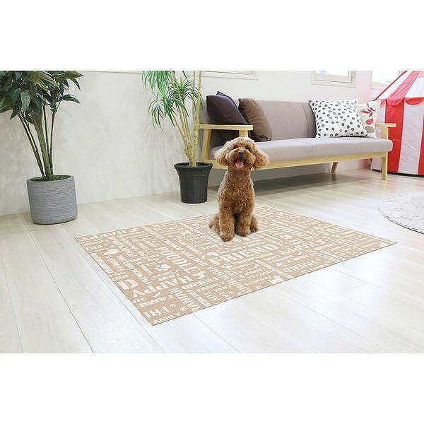 サイズ：90cm×120cm 厚み：約0.18mm 品質：塩化ビニル樹脂 柄：英字柄ベージュ 生産国：日本 犬・猫・うさぎ等のペット向けペットマット！ 防滑・消臭機能付き。 ビニール製でお手入れ簡単、丸洗いOK！ お好きなサイズに簡単にカッ...