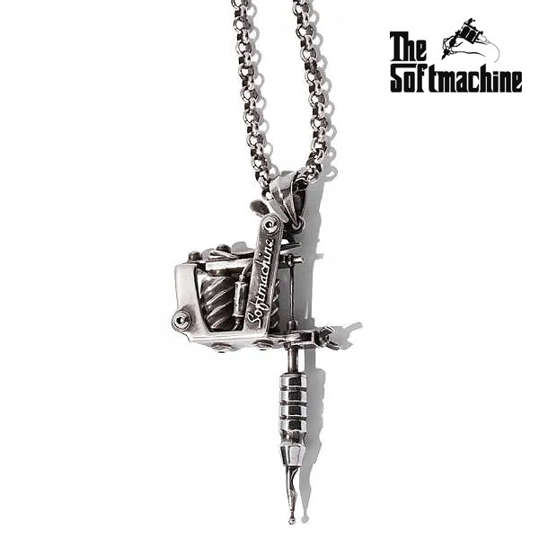 　商品説明 SOFTMACHINE ソフトマシーン ※こちらは受注生産の商品となります。 ご注文後およそ3週間～1ヶ月後のお届けとなります。 ご注文の時期によって、納期に遅れが生じる 可能性がございますので、ご了承くださいませ。 素材 : ...