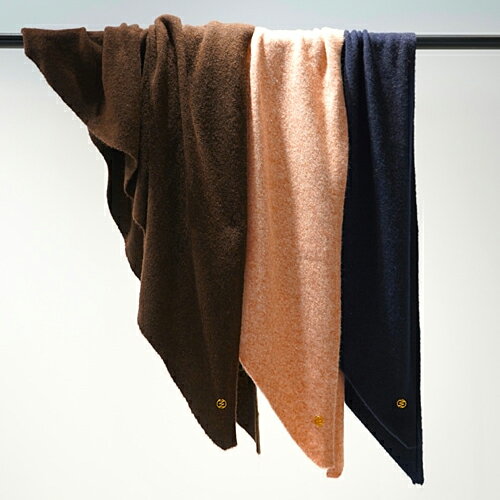 YENN アルパカミックススカーフ/ALPACA MIX SCARF(Y244-91107) YENN/イエン 三角形の大判ニットスカーフ。 ウールよりも保温性に優れたアルパカの毛をミックスした混紡糸を使用しています。 驚くほど軽く柔らかい...