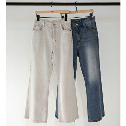 ルーズフィットフレアパンツ/ LOOSE FIT FLARE PT(Y254-31131) YENN/イエン 膝上から少しずつ広がるフレアシルエットのデニムパンツ。 11.5ozのデニム生地を使用、ミディアムウェイトでオールシーズン着用いた...
