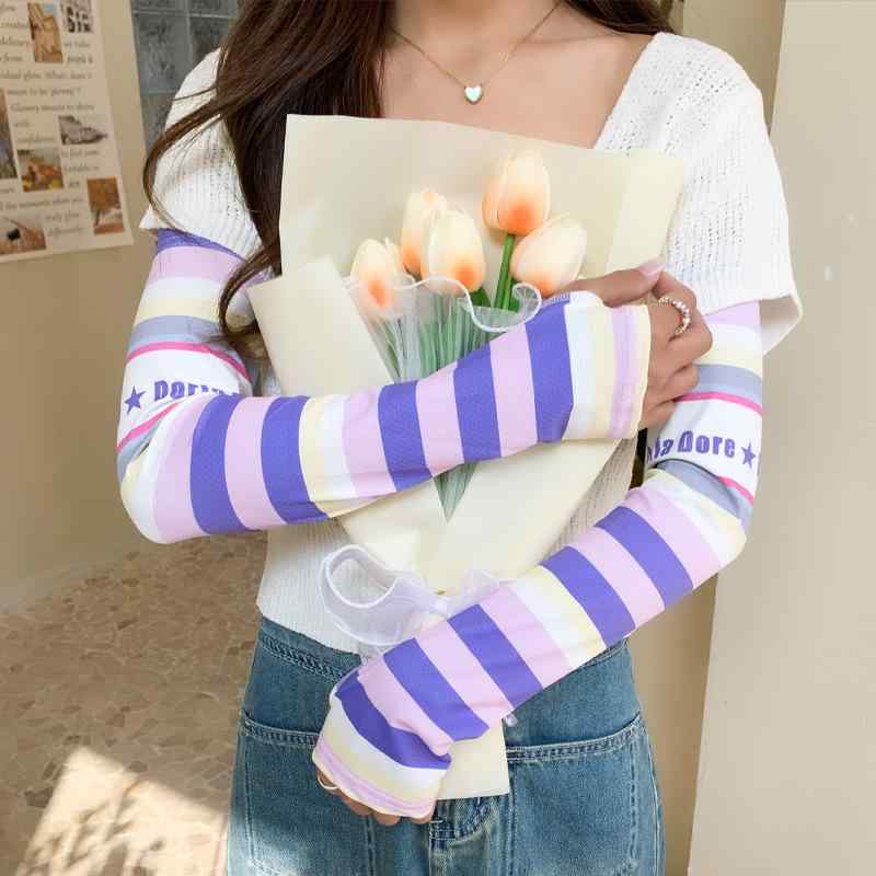 ・主な素材: 涤纶96%以上・スタイル: 清新甜美、日韓、卡通、可愛、甜美、田園風、度假風、韓版韓式、小清新、森系、奶油甜妹風・柄: 幾何、形状/パターン、水果/食品、条紋、彩繪花朵、可愛小丑、愛心・カラー展開: 梨花浅藍、梨花粉色、小鶏菊...