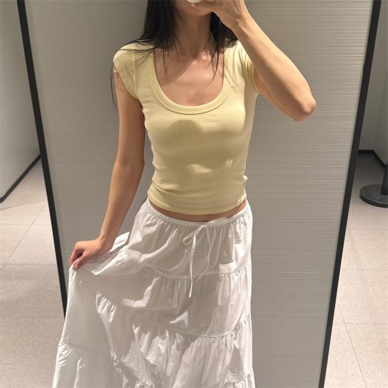 ・カテゴリ: Tシャツ・主な素材: 綿混紡・柄: 無地・袖丈: 短袖・スタイル: 修身・衣長: 普通・ネックライン: クルーネック・カラー展開: ブラック、ブラウン、ホワイト、カーキ、ピンク、イエロー・サイズ展開: S、M、L