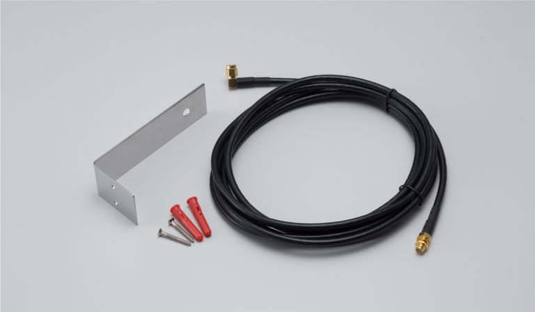 品名・・・カメラ用アンテナ3m延長ケーブル サイズ/重量・・・L字金具:30(W)×44(H)×110(D)mm/本体:42g 付属品・・・3mカメラアンテナ用ケーブル、取付ネジ×2、アンカー×3、L字金具 適合機種・・・NS-9015WM...
