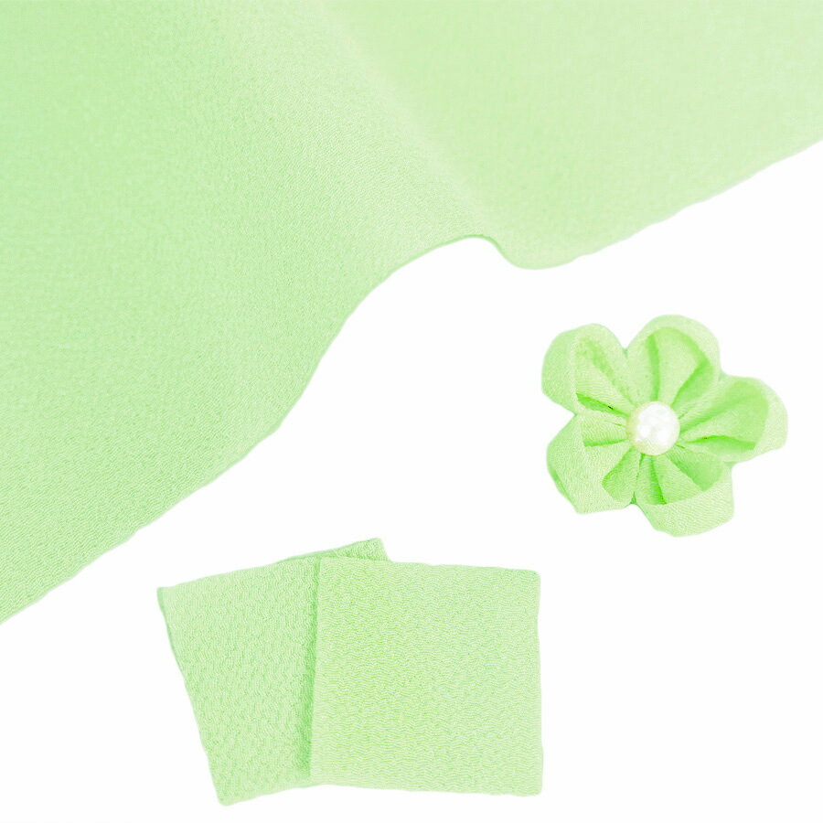 【商品画像について】お使いのモニタや環境により、実物と色が違って見えることがあります。ご了承ください。つまみ細工用カット済み生地・一越ちりめん(裏柳) 3cm角 20枚/100枚淡い黄緑色仕様■レーヨン100% ■約30ミリ角商品詳細つまみ...