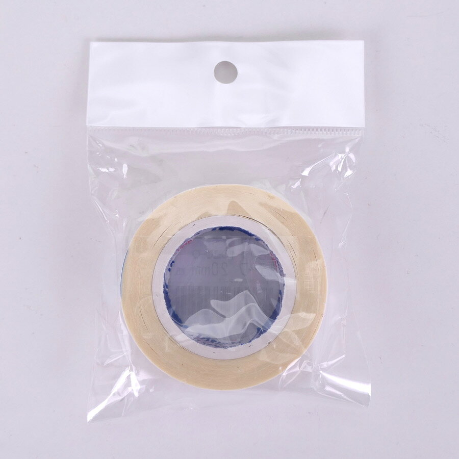 【商品画像について】お使いのモニタや環境により、実物と色が違って見えることがあります。ご了承ください。両面テープ20ミリ幅×6.6m巻使いやすい2センチ幅仕様■約2cm幅 ■6.6メートル巻商品詳細使いやすい2センチ幅の両面テープ。クラフト...