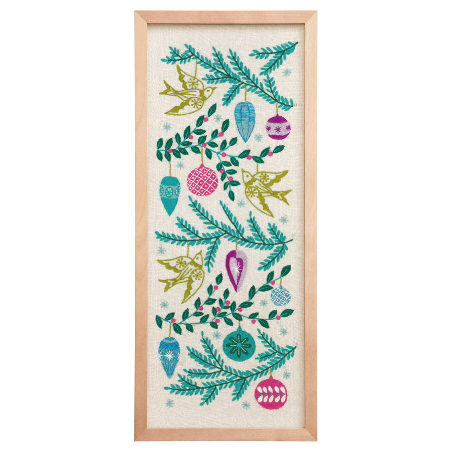 【商品画像について】お使いのモニタや環境により、実物と色が違って見えることがあります。ご了承ください。刺しゅうキット マカベアリス ホリデーバードデザインの見事さに目を奪われる仕様■額外径：約43×18.5cm、額内径：約40×15.5cm...