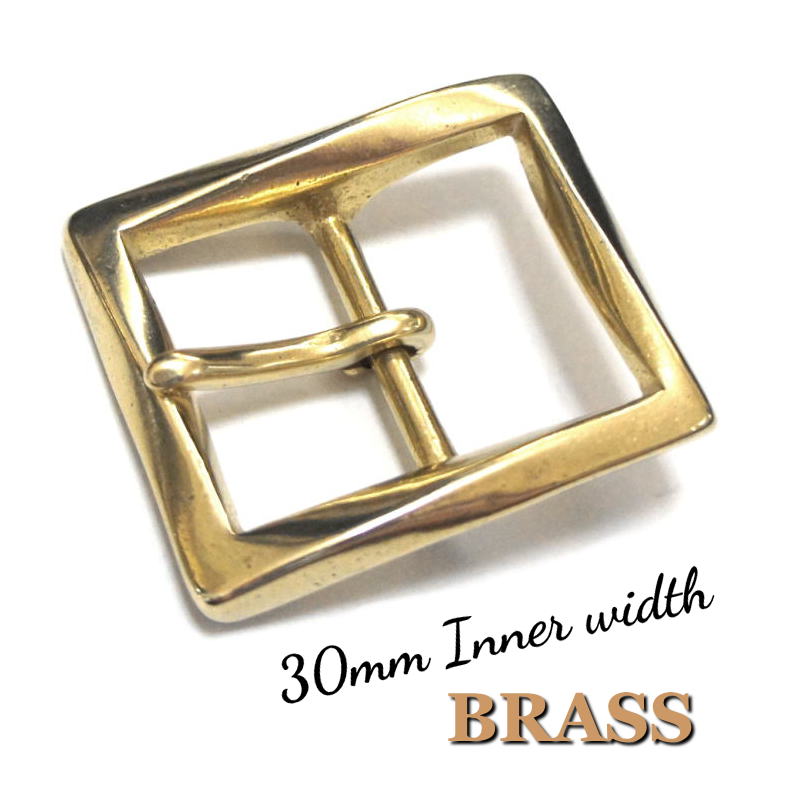【 材　質 】　真　鍮 【 生産国 】　日本製 【 サイズ 】　最大約 46 mm x 54 mm 【 最適ベルト幅 】29 mm 〜 30 mm 【 重　さ 】　約 66 g ストリートスタイル系 無骨なデザインの バックルで新品の商品に...