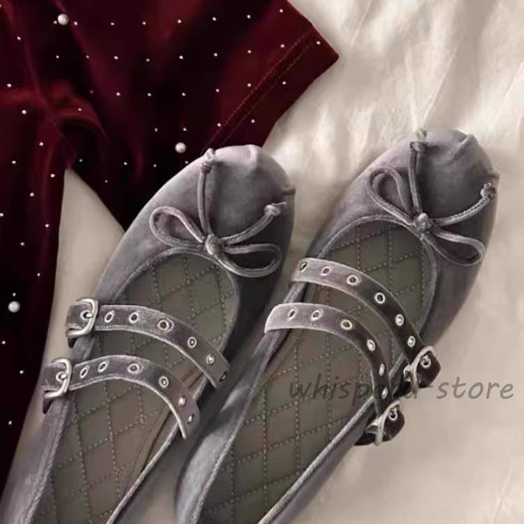 商品詳細：サイズ：/22.5/23/23.5/24/24.5/25【商品説明】すっきりとしたシルエットが美しいパンプス登場☆数時間立って働いてもいつもよりも足が楽ちんな気がしました。毎日履きたくなります??【ヒール】約1.0cm【素材】合成...