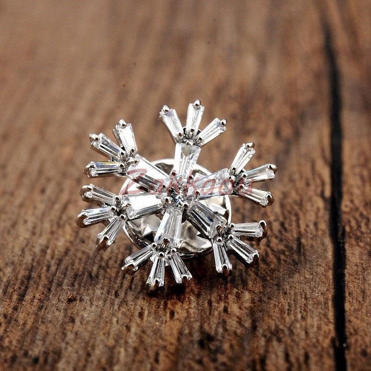 ■品名：ブローチ■素材：銅■カラー：全1色■サイズ：2.1cm×2.1cm■ 産地：中国人気検索キーワード：ブローチ 豪華 華やか 入学式 卒業式 入園 卒園 式 ブローチ ストール留め コサージュ ブローチ ストールピン ピアス パール ...