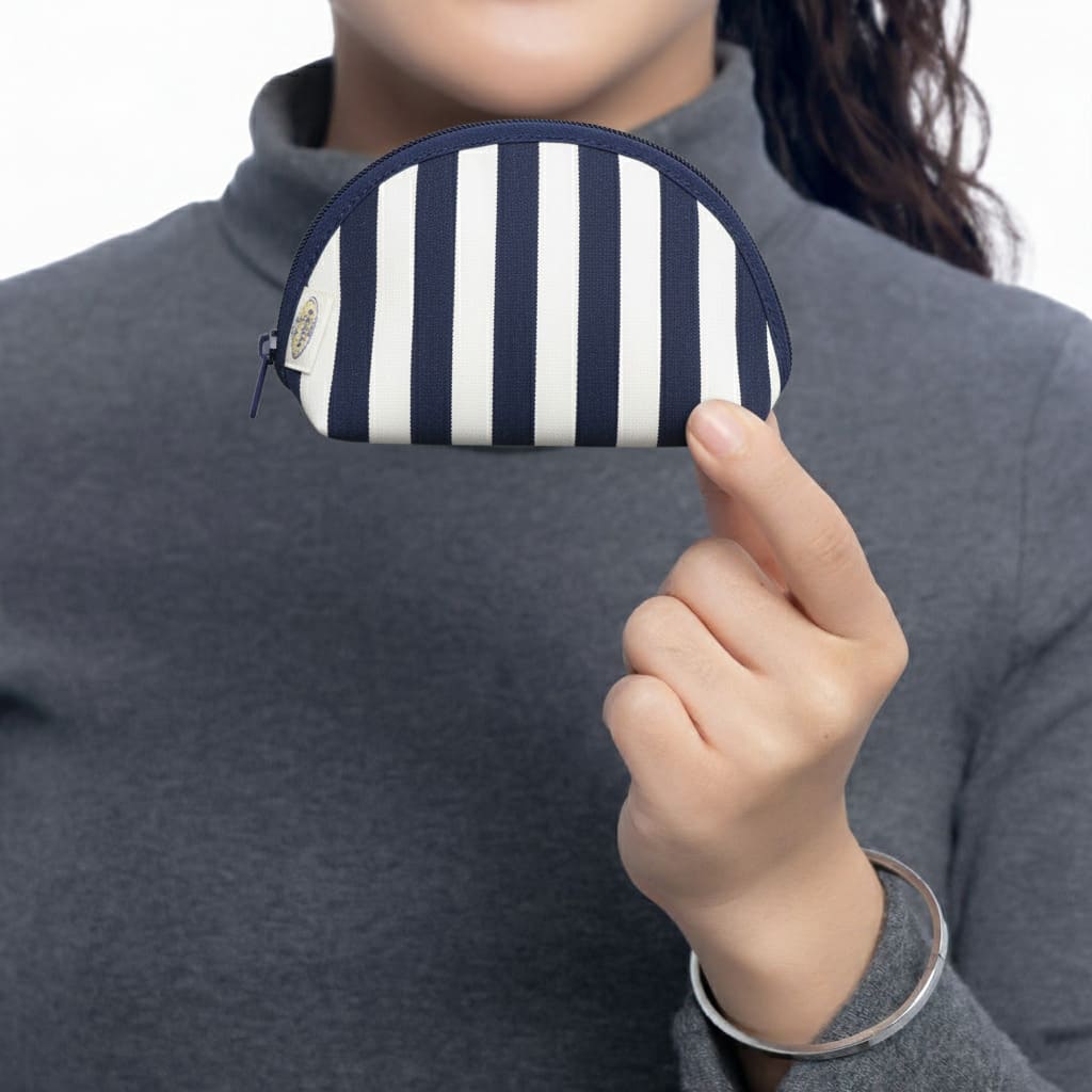 ナラヤ タイ NaRaYa 化粧ポーチ かわいい手のひらサイズ シェル型ケース ・ストライプ NB-187 ANA/JALのCA御用達・宝塚タカラジェンヌ・芸能人も愛用 タイ発ナラヤで人気の手のひらサイズの色柄豊富なかわいいミニポーチです。...