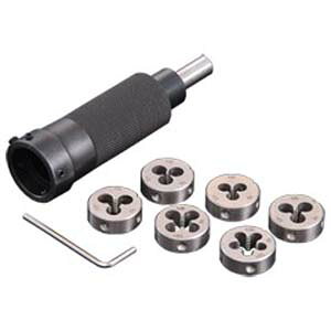 　キソパワーツール 外ネジ切削用ダイスM3-10 No.24082キソパワーツール 外ネジ切削用ダイスM3-10 No.24082マイクロ・レースシリーズ用のカッティングツールですネジ切りダイスと専用ホルダーを使用して外径ネジの切削が出来ま...