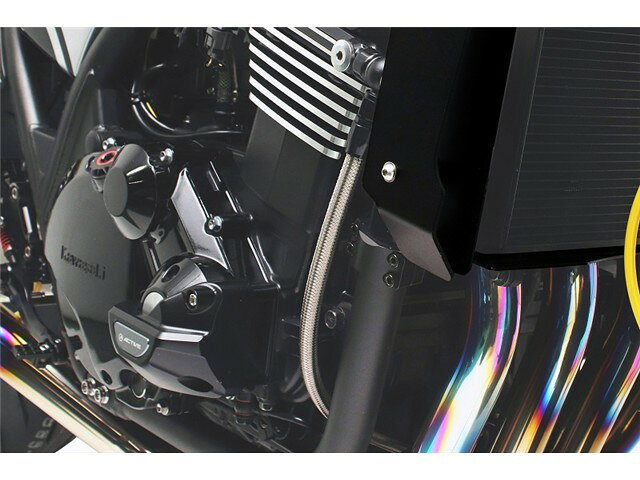 純正のオイルラインをスマートなメッシュホースに交換する密かな定番パーツ。完成度の高いZRXを細部まで美しく仕上げるいちおしのカスタムです。品番 : AC14057223B価格 : \11,000（税込 \12,100）JANコード : 45...