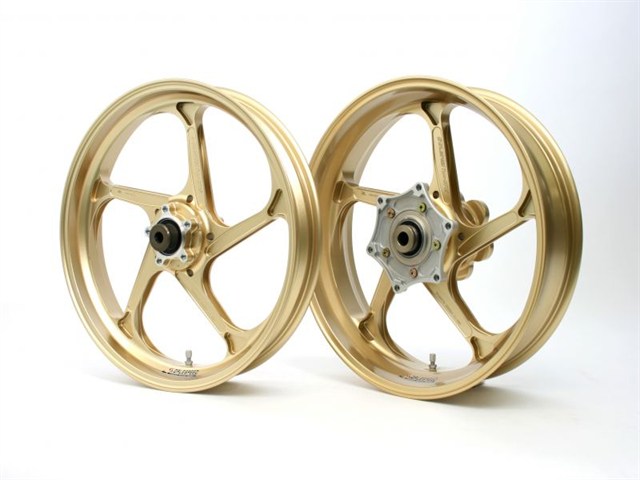 メーカー品番 : 28815165ブランド : GALE SPEEDJANコード : 4538792835549適合モデル : CBR250RR 17-25(ABS車含む)品名 : R 400-17 GLD [TYPE-GP1S]経験が生ん...