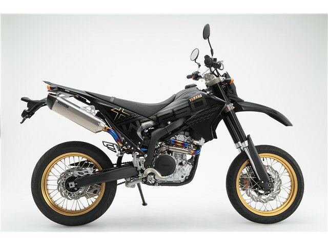 CORSA-EVOII チタン フルエキゾースト対応車種 : WR250X / WR250R車両型式 : JBK-DG15JWR250Rにも取り付け可能品番 : G246-65-010JANコード : 4582285343318重量 : 2...
