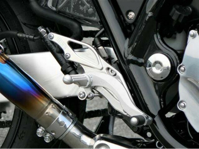 ※画像はイメージとなります。別なカラーを参考に掲載している場合があります。`03〜`13 CB1300SF ハイパーバンク高い耐久性と軽量化をコンセプト に、徹底した安全設計のもと、リプレイスステップでは初めて熱間鍛造製法を取り入れたHYP...