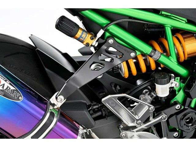 ※画像はイメージとなります。別なカラーを参考に掲載している場合があります。KAWASAKI `25〜 Z900/SE NASSERT Evolution TypeIIオプション サイレンサーステーASSYオプション サイレンサーステーレーシ...