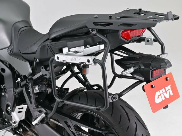 GIVI サイドケースを取り付けるためのフィッティング。OBKN48/37、OBKE48/37専用。・GIVI SRA2159 フィッティング（トップ）（25597）との同時装着が可能。