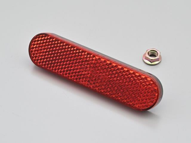 メーカー品番 : 76285ユニバーサルリフレクターシリーズスクエアリフレクターキットの補修品としても使用可能な、M6ボルト取付タイプと、両面テープ貼付タイプをご用意したEマーク取得済のリフレクターシリーズ。オーバル形状のラウンドコーナーと...