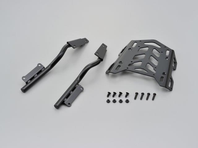 デザインされたアルミトッププレートと車種専用取付フィッティングで荷物を積載していない状態でも違和感のない車体フォルムを実現！・アルミトッププレートは、さまざまな荷物に対応するためにコの字形状に！フック穴も多数配置。・共通トッププレートはアル...