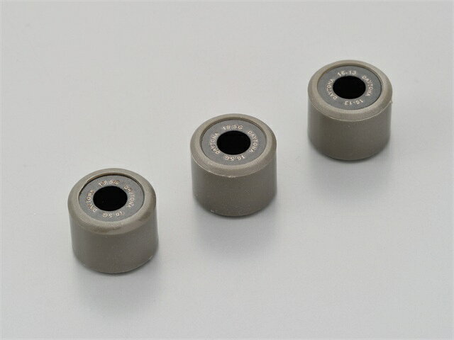 ◆ 参考適合車種 ■DIO/チェスタ〈AF62/68〉　■TODAY/F〈AF61/67〉　■ライブDIO-ZX（ALL） など プーリーへの組付方向指定が無い一体成型タイプのウエイトローラー（海外生産品）。インナーメタル部の片面に商品サイ...